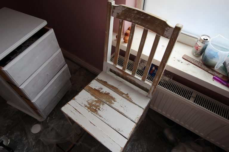 How to upcycle an old dressing table • Turning a House into a Home