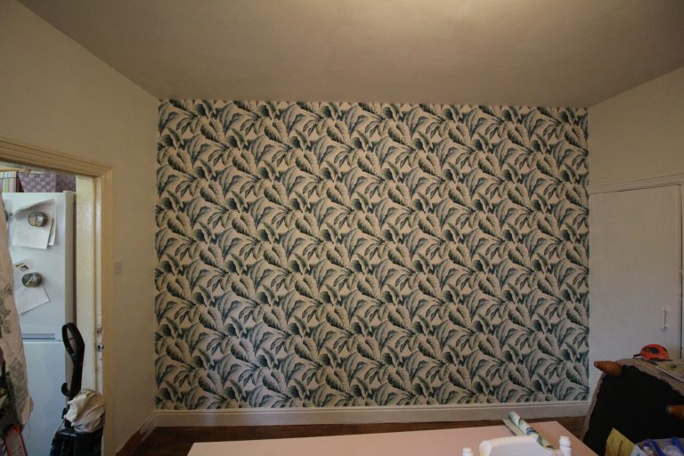 How to wallpaper a feature wall with paste-the-wall paper • Turning a ...