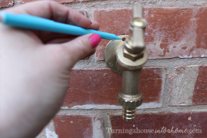How to fit an outdoor tap with plastic pipes • Turning a House into a Home