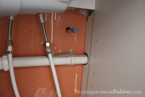 How to fit an outdoor tap with plastic pipes • Turning a House into a Home